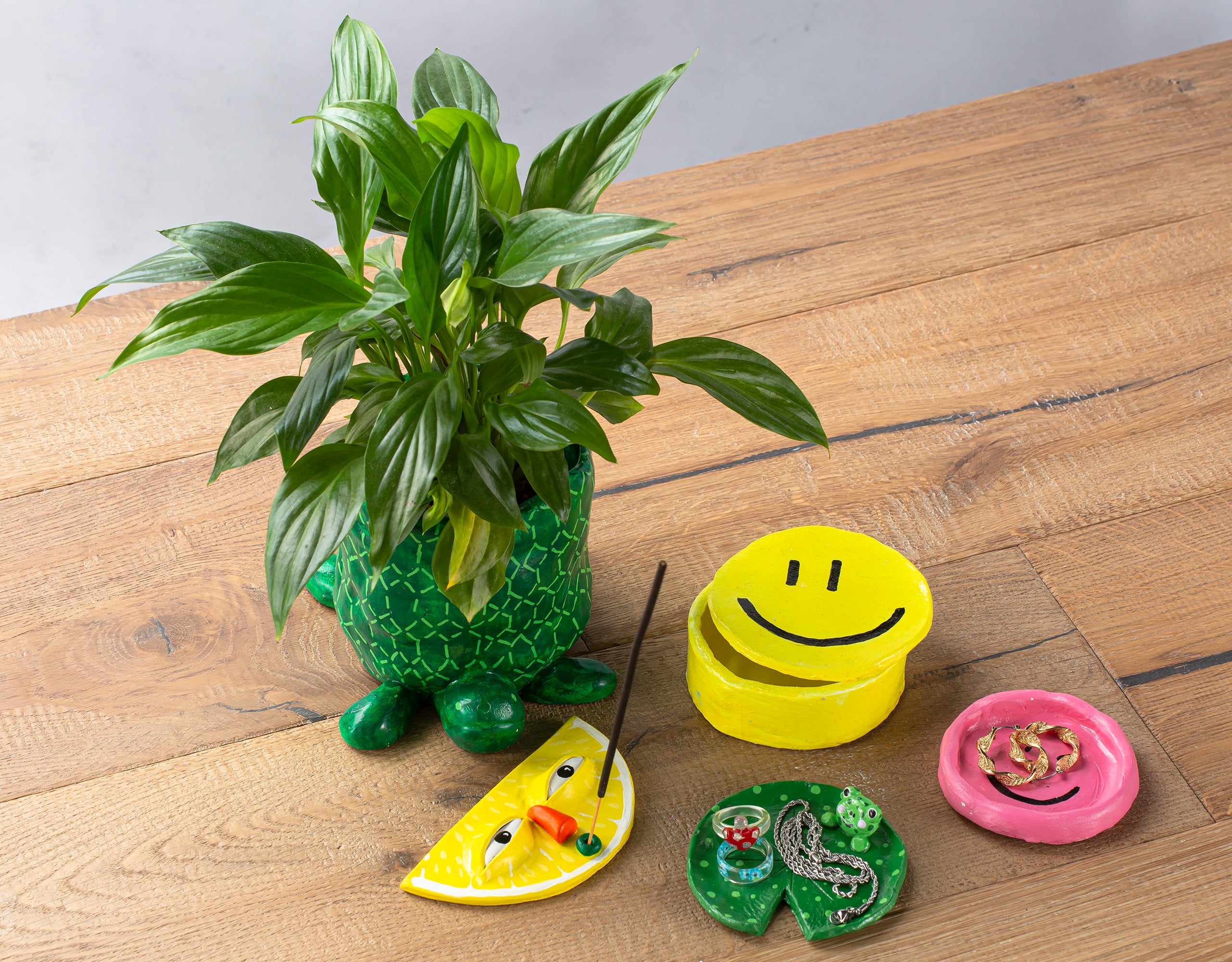 From pretty planters to sleek sculptures: 10 pottery ideas for beginne ...